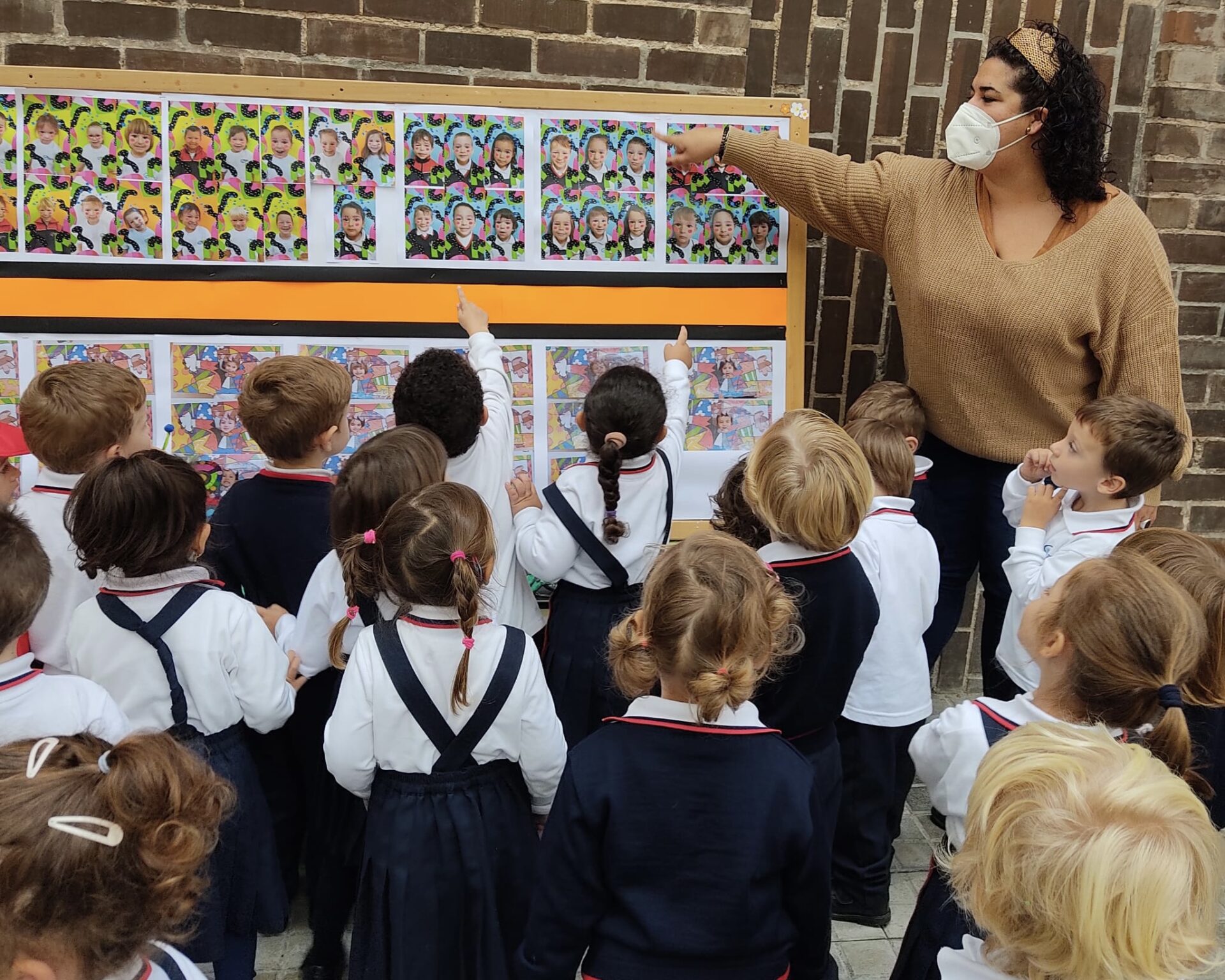 L'art de Romero Britto present al Col·legi Esclaves - Actualitat de l ...