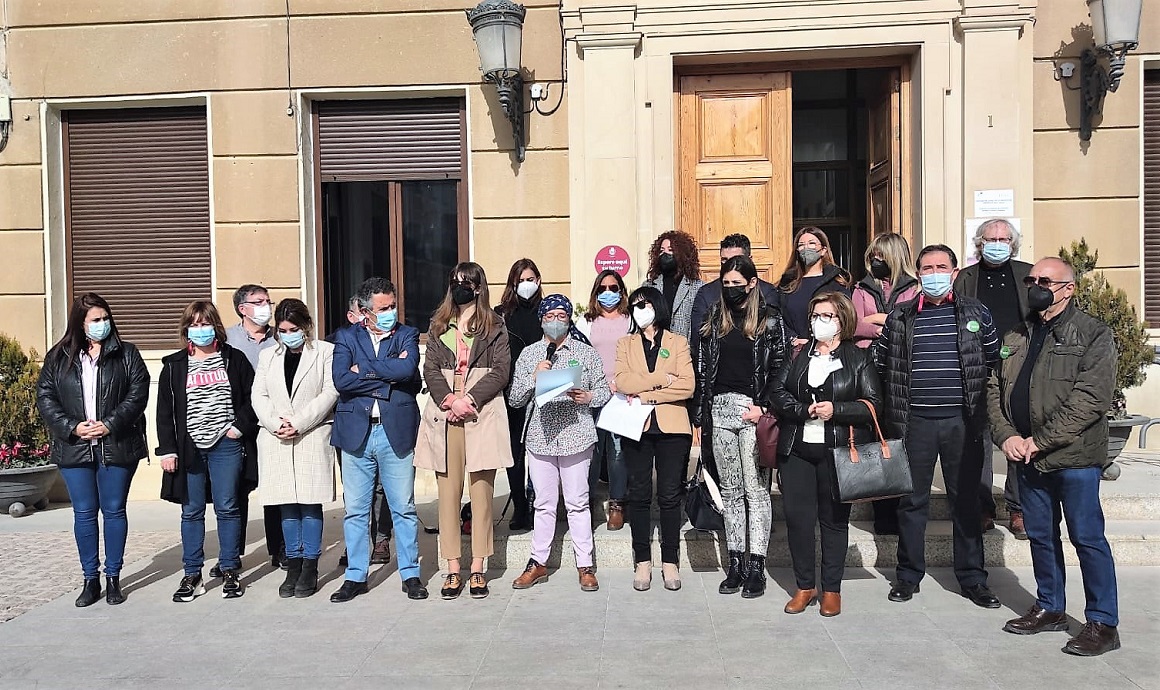 Elda se suma al Día Mundial contra el Cáncer con la lectura de un ...