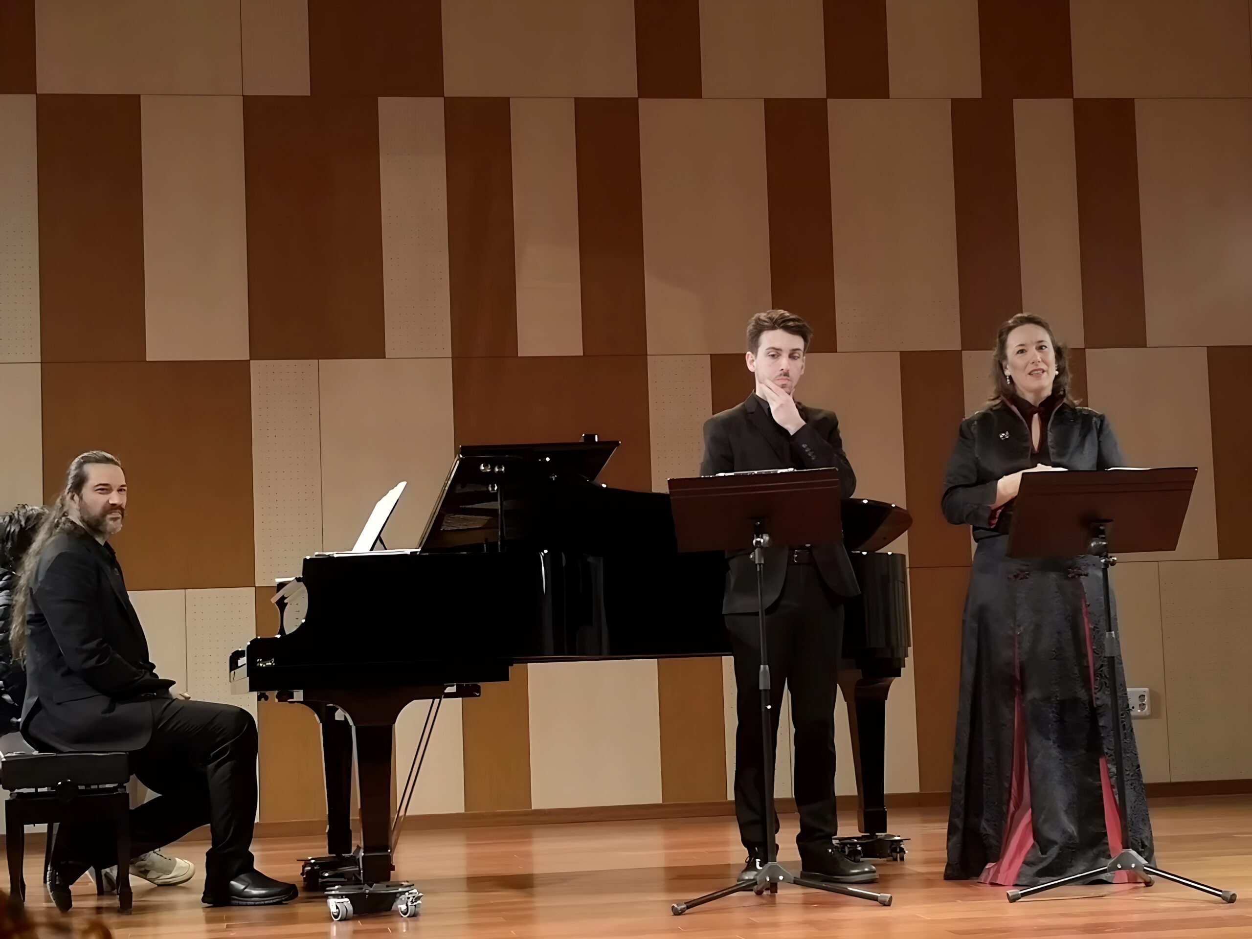 La Fundación Ana María Sánchez cede el piano de la soprano eldense al ...