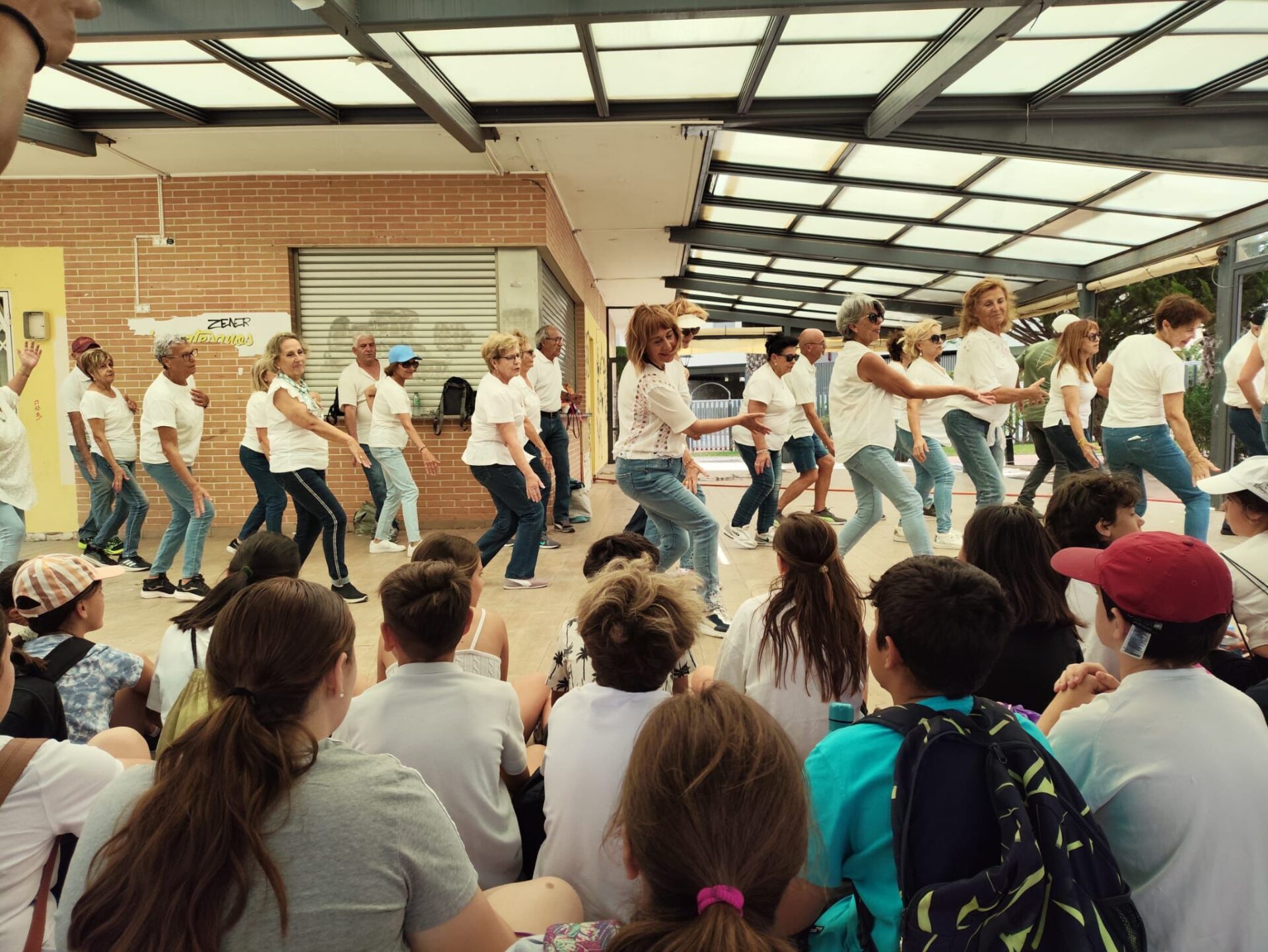 El alumnado del colegio público El Vincle de El Campello clausura su proyecto "Campello més que ...